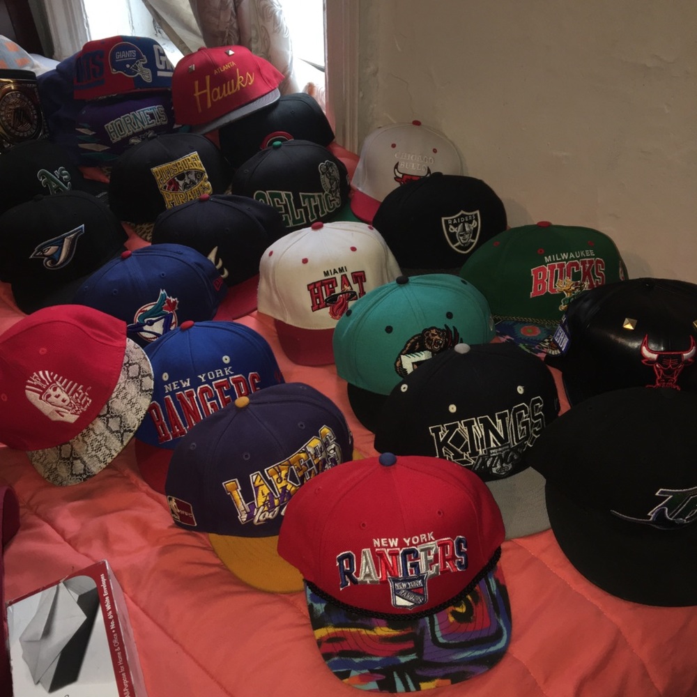 15 Hats ( Snapback , Strap , Fitted Hat ) - Gem